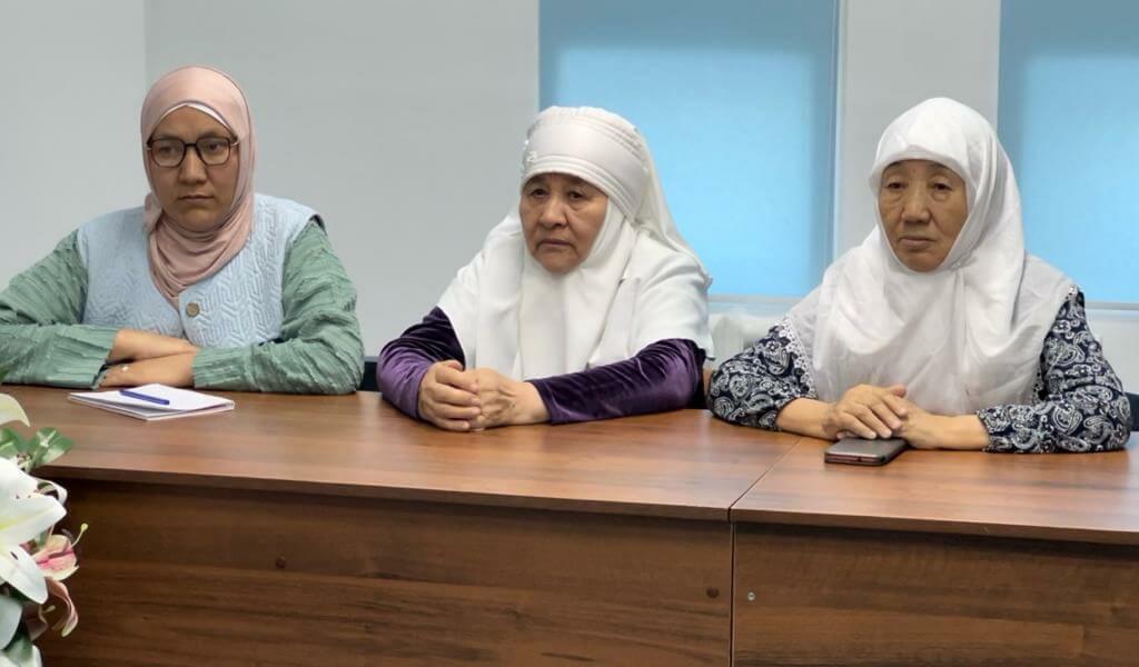 Атырауда Әжелер мектебі жылды қорытындылады | AMIN.KZ