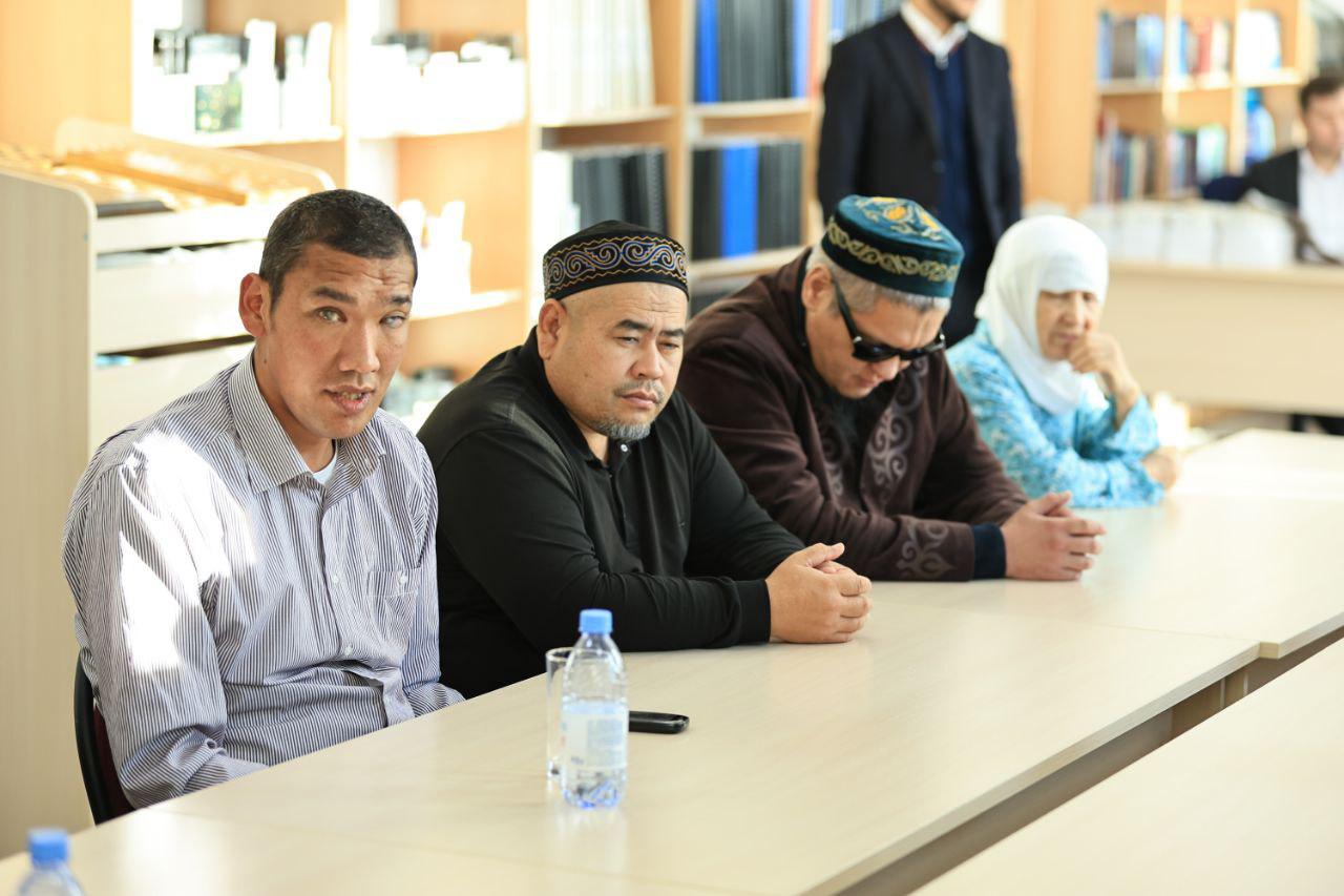 Бас мүфти мүгедектігі бар азаматтармен кездесті | AMIN.KZ